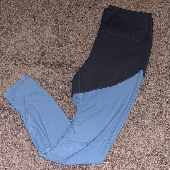 ZYIA | Pants & Jumpsuits | Zyia Active Blue And Gray Ribbed Ruched ...